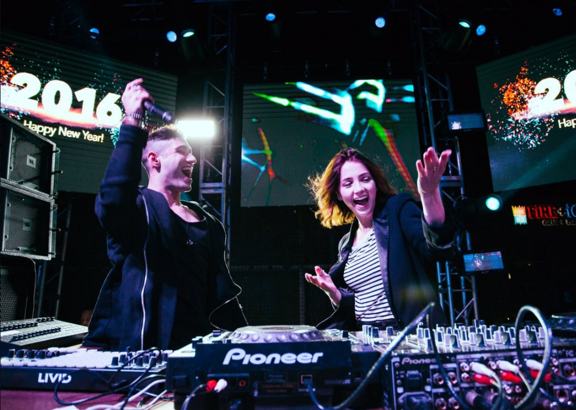 【熱愛】ワンオクTakaとエミリー・ラッドの馴れ初めは兄！結婚の可能性大 | ユープレス